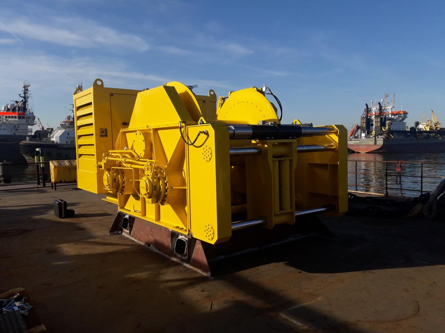 RoRo and Lifting equipment - DDL Marine Solutions